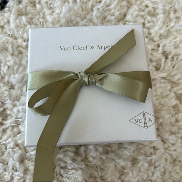 Van Cleef & Arpels | Accessories | Van Cleef Arpels Gift Box | Poshmark